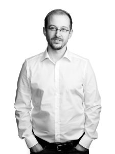 Prof. Dr. Kim Talus – AnalytIQ Consult